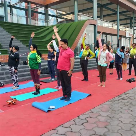 Free Yoga Session At Spree Walk Marine Drive Telibandha Lake Raipur
