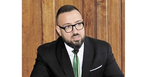 Зам кметът Темелков преди месеци Или аз или Женя Петкова Сега я брани здраво