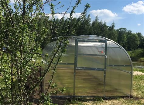 Serre Tunnel Baltic 6 M2 Polycarbonate 6 Mm Largeur 3m Longueur