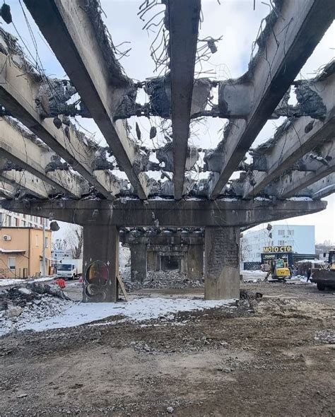 У Києві триває капітальний ремонт одного з ключових шляхопроводів Вечірній Київ