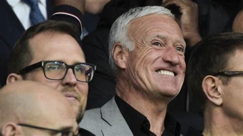 Photos Didier Deschamps Son Fils Dylan Est Fiancé à Mathilde Gros Diamant Pétales De Roses