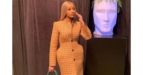 Карди Би е приета в болница по спешност