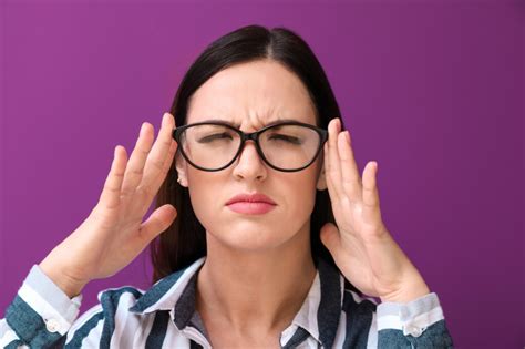 5 Early Signs That You May Need Prescription Glasses Wake Up Roma