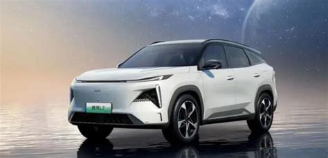 吉利汽车2022年财报解读：单车毛利增至175万，明确不打价格战 Ofweek新能源汽车网