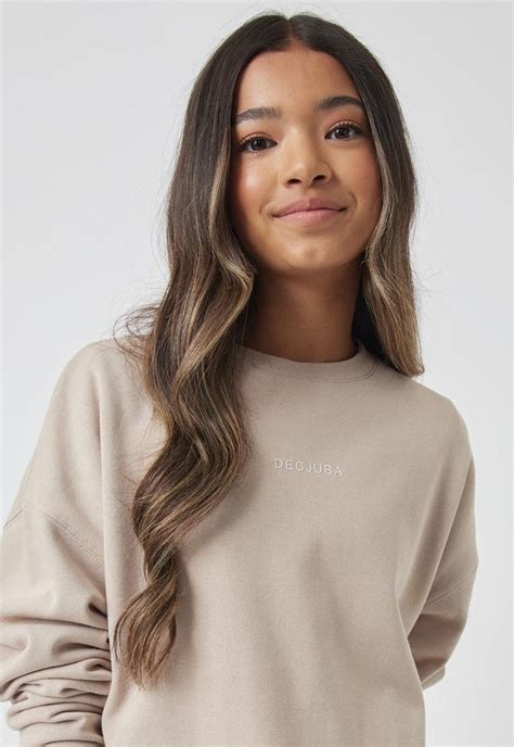 Elissa N Giant Management