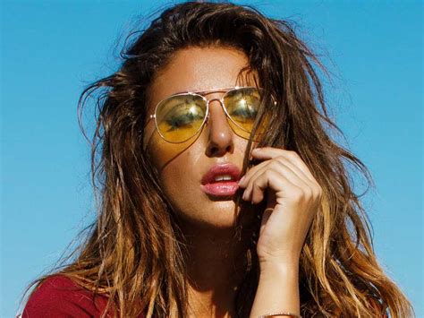 Sunshine Girl Beth Toronto Sun