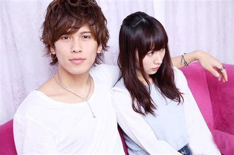 奢靡随感：那群傻逼呵呵活着的日本女孩 知乎