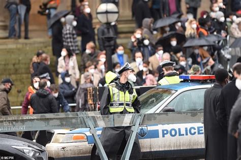 ‘더 배트맨 촬영장 로버트 패틴슨 사진 해외 연예가 소식 네모판