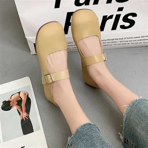 여성 데이트룩 데일리룩 단화 코디 발편한 플랫 슈즈