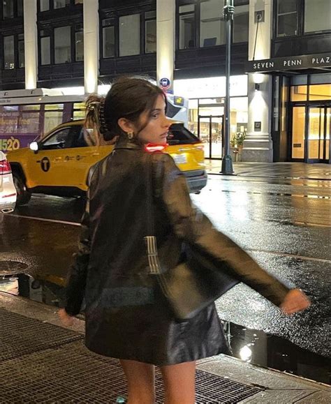 New York Life Nyc Girl New York Girls Uptown Girl
