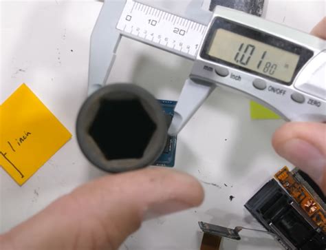 极限拆解小米12S Ultra主摄真有一英寸 标件库