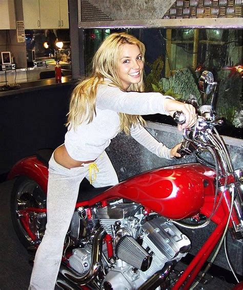Britney Spears Paparazzi She Likes Fashion