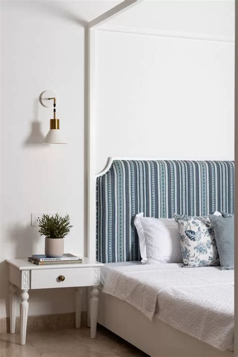 An Abode That Combines Warmth And Traditional Aesthetics In An