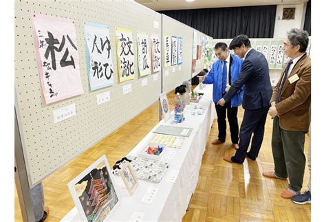 子どもたちの個性がずらり 東日新聞