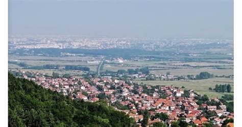 Софийското село Лозен е по голямо от 145 български града