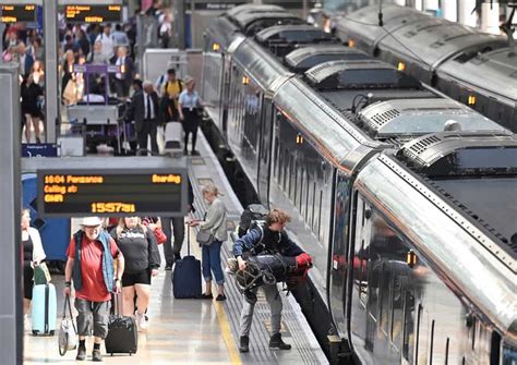 Rail Strikes 40 000 Workers At 15 Train Companies And Network Rail To