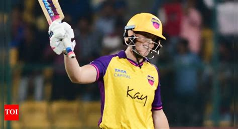 Grace Harris Sophie Ecclestone Power Up Warriorz To Six Wicket Victory