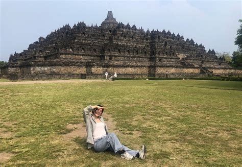 인도네시아 족자카르타 보로부드르 사원 앞에서 오마이포토