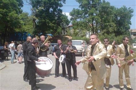 6 златни момчета абитуриенти