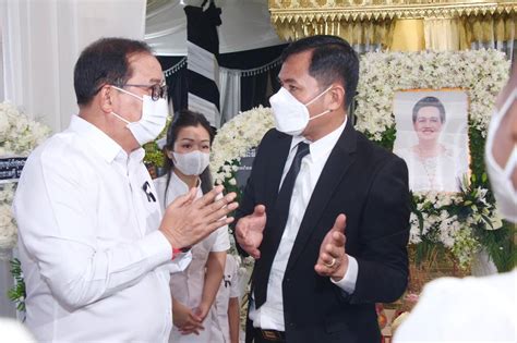 ប្រធានក្រុមប្រឹក្សាខណ្ឌដូនពេញ និង លោក សុខ ពេញវុធ អភិបាល