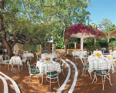 Polo Lounge Patio At Beverly Hills Hotel Lisa Vanderpump Cocktail