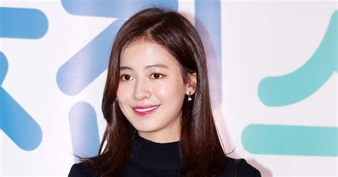 포토 지우 단아한 꽃미모