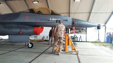 F 16 Servicing In The Hangar Youtube