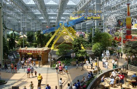 A Guide To Shopping Americas Biggest Malls The New York Times
