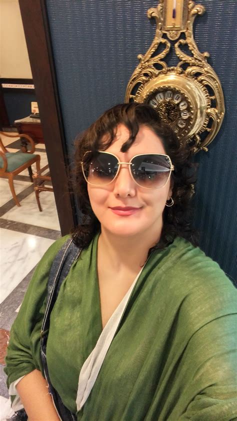 Samaneh Is On Couchsurfing Couchsurfing