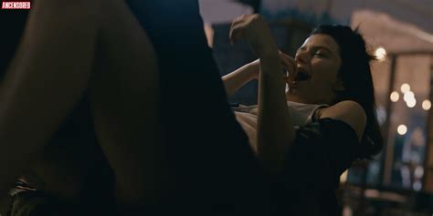 Naked Beren Saat In The Gift