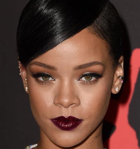 Rihannas Dip Dyed Silvergray Ponytail Turns Heads