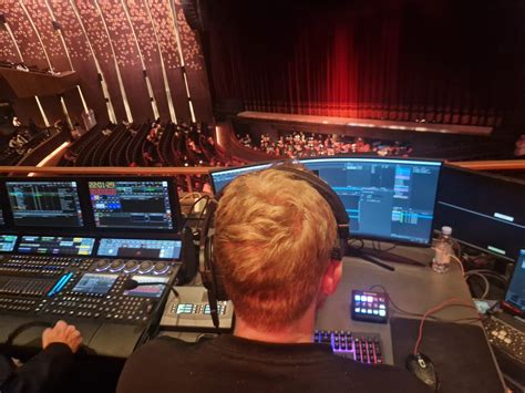 The Modulo Kinetic Media Server Drives Saudi Arabias First Opera PLSN