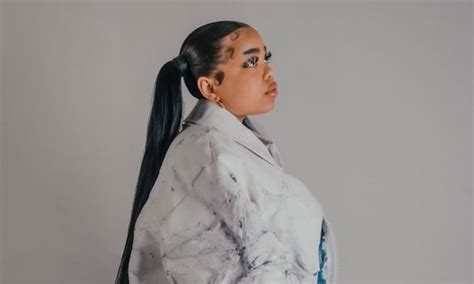 Zoe Wees Overcomes Her Burdens On Anthemic ‘dont Give Up