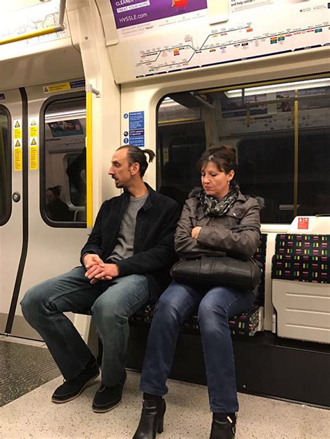 즐라탄 닮은꼴 화제 꽁지머리까지 똑같네