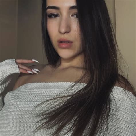 𝐬𝐨𝐟𝐢𝐚 Sofiaivnv • Threads Say More