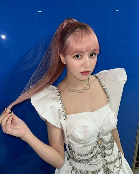 230108 Nmixx Instagram Update Lily Kpopping