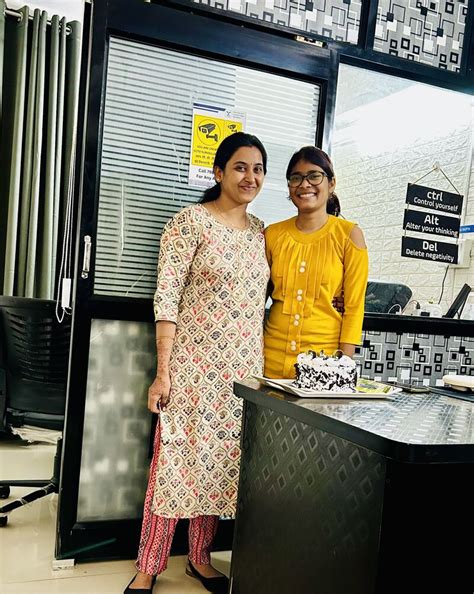 Leadership Personalgrowth Supportingteammembers Relieving Smriti Gupta 132 Comments