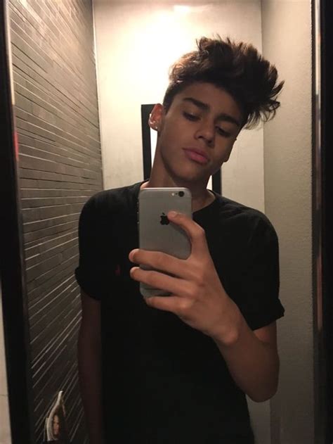 Chicos Fotos Para Perfiles Falsos De Hombres Voy A Encontrarte Jean Y