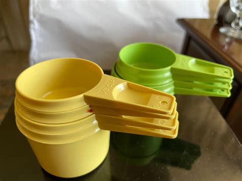 Lot Lot Of Vintage Tupperware Measuring Cups