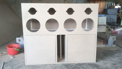 ตู้ลำโพง ชุดฟังในบ้าน แบนพาส 10นิ้ว2ดอก กลาง6 5นิ้ว4ดอกแหลม4นิ้ว4ดอก Th