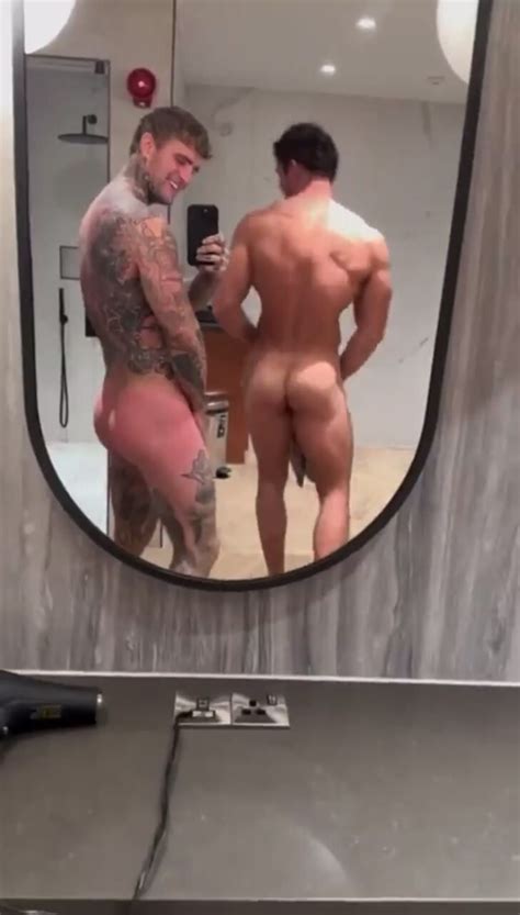 Straight Guys Showing Off Video ThisVid
