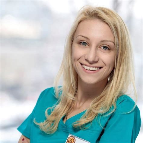 Д р Надя Башлиева Акушер гинеколог София Супердок