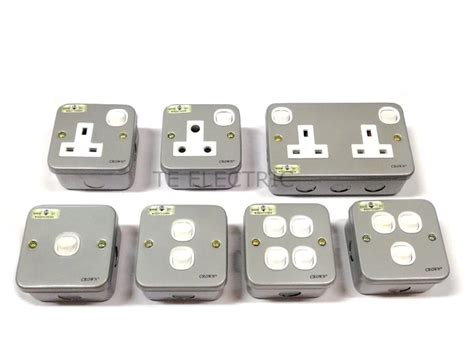 Schneider Clipsal Ws226 1gang 2gang 16a Weatherproof Surface Mount