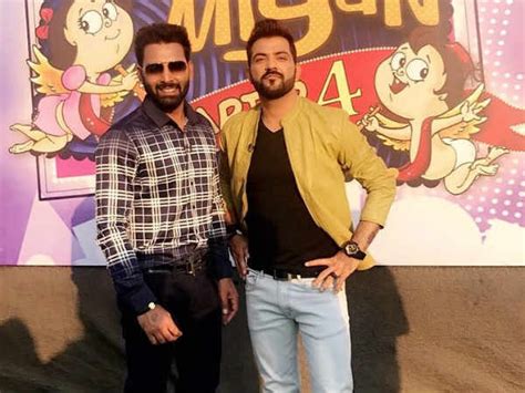 Bigg Boss 10s Manu Punjabi And Manveer Gujjar Shoot Together For Colors Chote Miyan Filmibeat