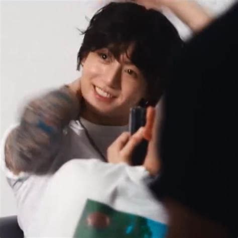 Pin De Lea Em ┊愛 ᵏᵛ² 1cons¡ Seu Sorriso é Lindo Jungkook Foto Suga