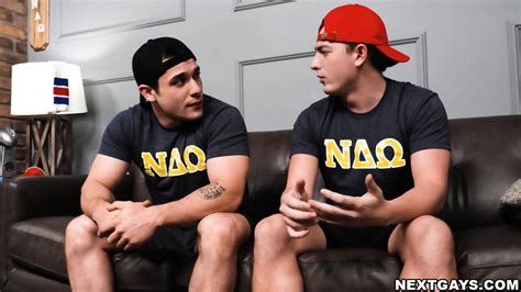 Andrew And Masyn Makes Cash From Anal Sex Eporner