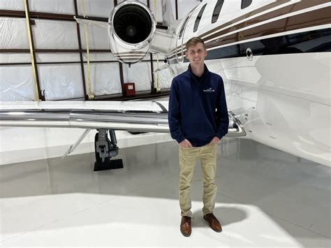 Meet Riley Mcdonnell Shoreline Aviation Jet Pilot Flight Instructor
