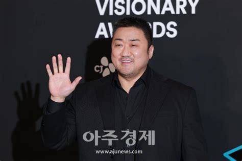 [포토] 마동석 2023 비저너리 어워즈 수상 아주경제