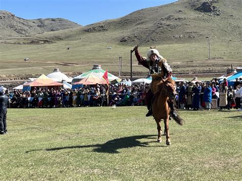 “Тэнгэр” олон улсын бөөгийн фестиваль эхэллээ Нийслэлийн Аялал жуулчлалын газар