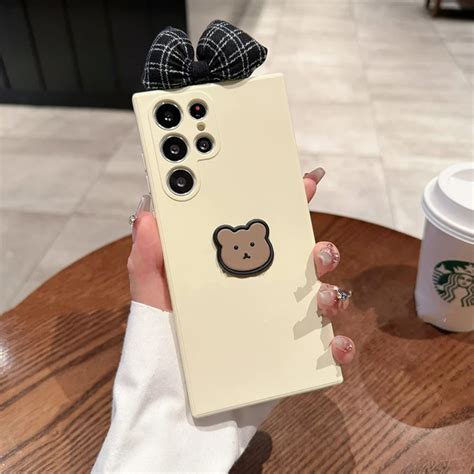 곰돌이 체크 리본 장식 실리콘 풀커버 갤럭시 S24 S23 S22 S21 S20 울트라 플러스 퀀텀4 A34 범퍼 아이폰15 아이폰14 아이폰13 아이폰12 프로 맥스 케이스